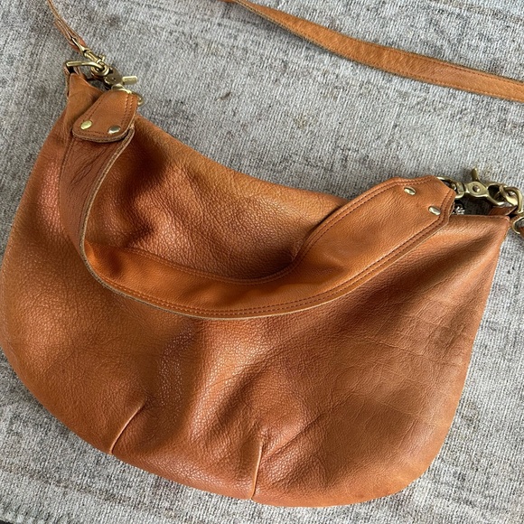 Clare V | Bags | Clare V Moyen Messenger Bag Tan | Poshmark